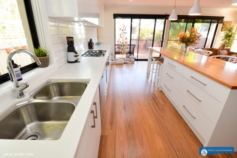 Timber Kitchen Benchtops Gallery - Mid Coast Kitchens Port Macquarie